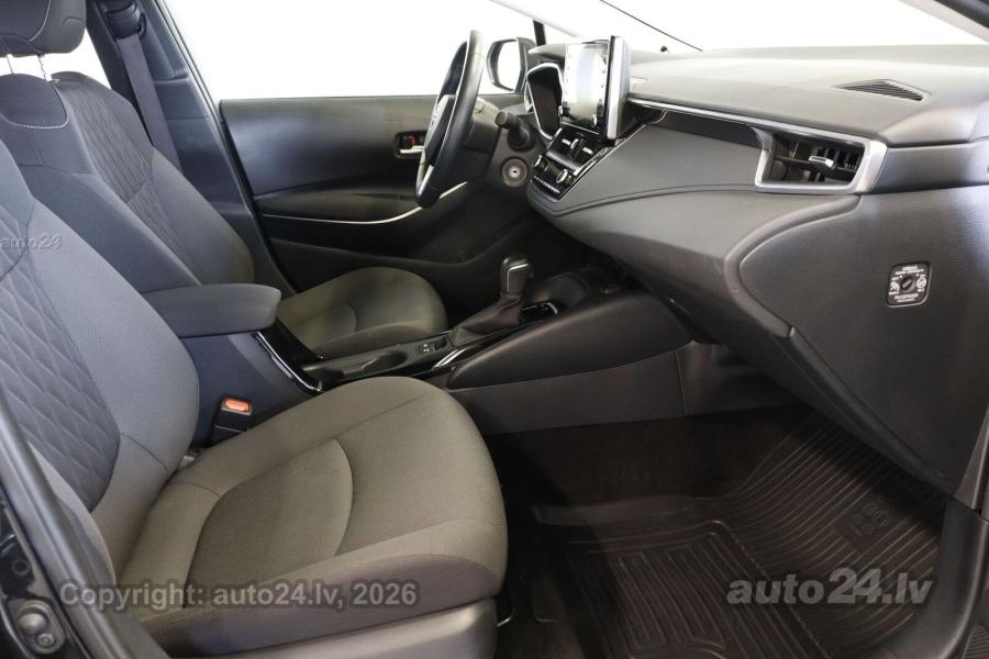 Melns Toyota Corolla 2021 Tallina, ar dzinēja tilpumu 1.49 L un nobraukumu 66 tūkst. km par 14990 €, foto 7 vietnē AUTOMOTO.COM.LV