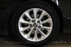 Melns Toyota Corolla 2021 Tallina, ar dzinēja tilpumu 1.49 L un nobraukumu 66 tūkst. km par 14990 €, foto 16 vietnē AUTOMOTO.COM.LV