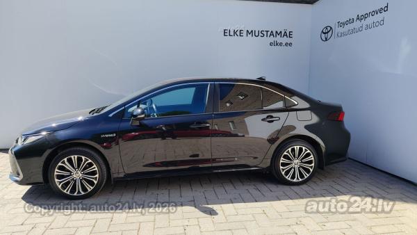 Melns Toyota Corolla 2021 Tallina, ar dzinēja tilpumu 1.80 L un nobraukumu 69 tūkst. km par 18995 €, foto 3 vietnē AUTOMOTO.COM.LV