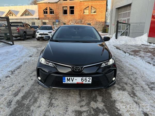 Melns Toyota Corolla 2021 Jēkabpils, ar dzinēja tilpumu 1.50 L un nobraukumu 96 tūkst. km par 15300 €, foto 1 vietnē AUTOMOTO.COM.LV