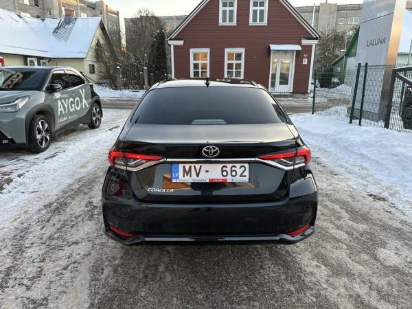 Melns Toyota Corolla 2021 Jēkabpils, ar dzinēja tilpumu 1.50 L un nobraukumu 96 tūkst. km par 15300 €, foto 5 vietnē AUTOMOTO.COM.LV