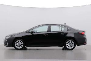 Black Toyota Corolla 2021 in Vilnius, with an engine capacity of 1.49 L and mileage of 66 thousand km for 16900 €, photo 5 on AUTOMOTO.COM.LV