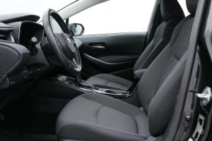 Black Toyota Corolla 2021 in Vilnius, with an engine capacity of 1.49 L and mileage of 66 thousand km for 16900 €, photo 13 on AUTOMOTO.COM.LV