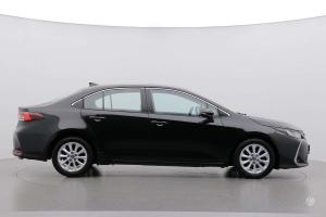 Black Toyota Corolla 2021 in Vilnius, with an engine capacity of 1.49 L and mileage of 66 thousand km for 16900 €, photo 18 on AUTOMOTO.COM.LV