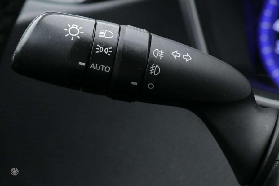 Melns Toyota Corolla 2021 Viļņa, ar dzinēja tilpumu 1.49 L un nobraukumu 197 tūkst. km par 12900 €, foto 24 vietnē AUTOMOTO.COM.LV