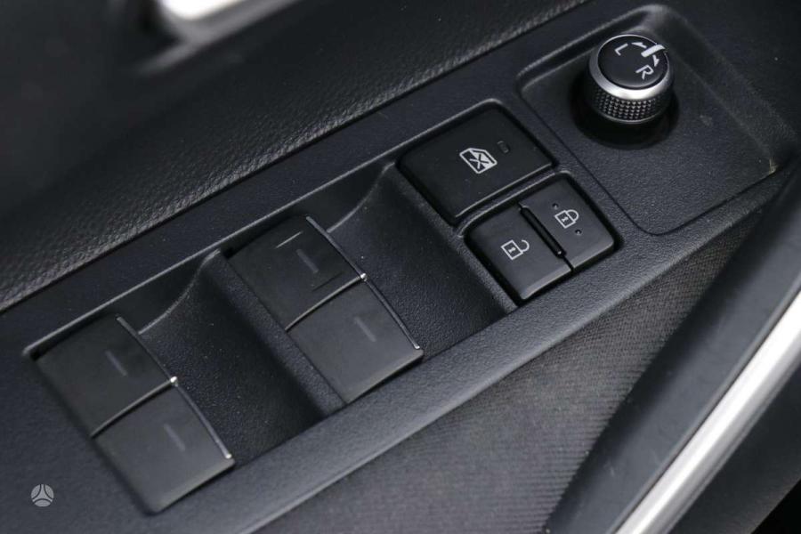 Melns Toyota Corolla 2021 Viļņa, ar dzinēja tilpumu 1.49 L un nobraukumu 66 tūkst. km par 16900 €, foto 23 vietnē AUTOMOTO.COM.LV