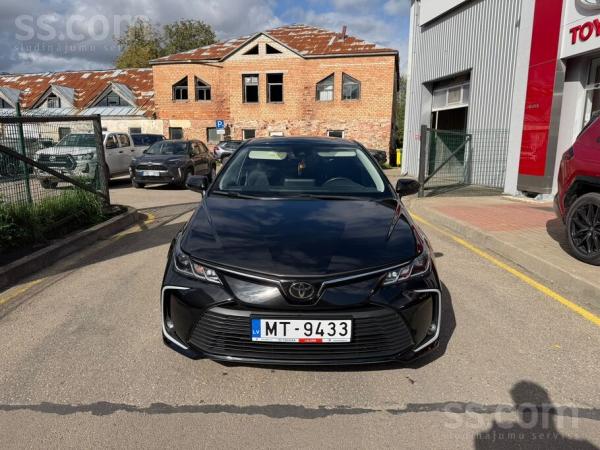 Melns Toyota Corolla 2021 Jēkabpils, ar dzinēja tilpumu 1.50 L un nobraukumu 61 tūkst. km par 15300 €, foto 3 vietnē AUTOMOTO.COM.LV