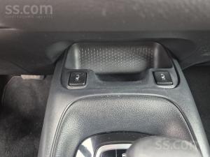 Black Toyota Corolla 2021 in Liepaja, with an engine capacity of 1.80 L and mileage of 186 thousand km for 14200 €, photo 15 on AUTOMOTO.COM.LV