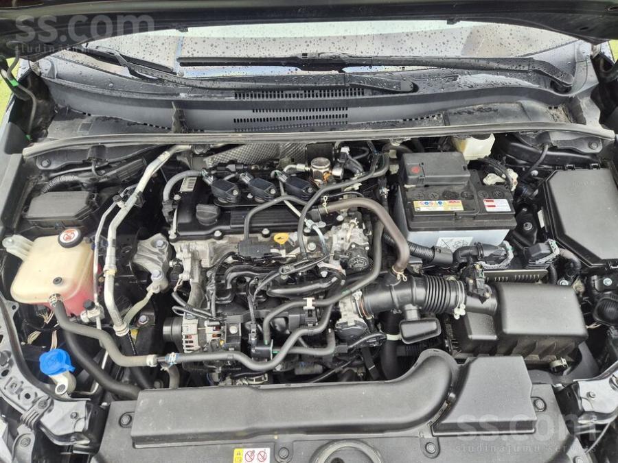 Black Toyota Corolla 2021 in Liepaja, with an engine capacity of 1.80 L and mileage of 186 thousand km for 14200 €, photo 23 on AUTOMOTO.COM.LV