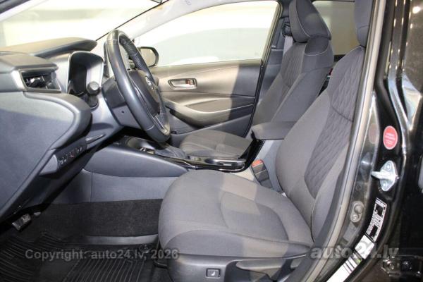Melns Toyota Corolla 2022 Tallina, ar dzinēja tilpumu 1.80 L un nobraukumu 41 tūkst. km par 20990 €, foto 11 vietnē AUTOMOTO.COM.LV