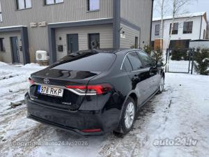 Melns Toyota Corolla 2022 Tartu, ar dzinēja tilpumu 1.80 L un nobraukumu 48 tūkst. km par 18500 €, foto 4 vietnē AUTOMOTO.COM.LV