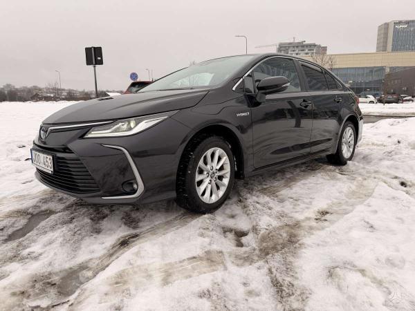 Melns Toyota Corolla 2022 Viļņa, ar dzinēja tilpumu 1.80 L un nobraukumu 112 tūkst. km par 16900 €, foto 5 vietnē AUTOMOTO.COM.LV