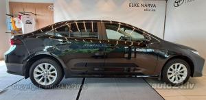 Black Toyota Corolla 2022 in Narva, with an engine capacity of 1.80 L and mileage of 24 thousand km for 20900 €, photo 5 on AUTOMOTO.COM.LV