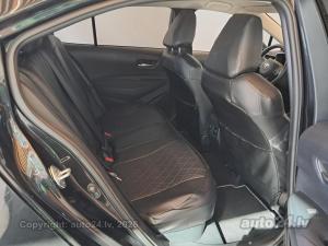 Black Toyota Corolla 2022 in Narva, with an engine capacity of 1.80 L and mileage of 24 thousand km for 20900 €, photo 9 on AUTOMOTO.COM.LV