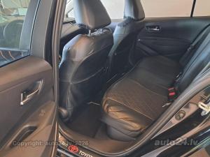 Black Toyota Corolla 2022 in Narva, with an engine capacity of 1.80 L and mileage of 24 thousand km for 20900 €, photo 11 on AUTOMOTO.COM.LV