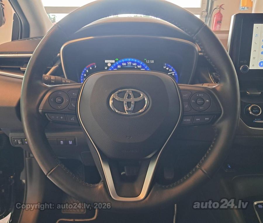 Black Toyota Corolla 2022 in Narva, with an engine capacity of 1.80 L and mileage of 24 thousand km for 20900 €, photo 14 on AUTOMOTO.COM.LV