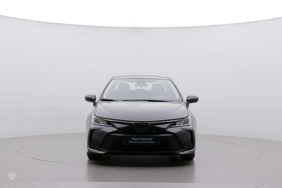 Black Toyota Corolla 2022 in Vilnius, with an engine capacity of 1.49 L and mileage of 23 thousand km for 19600 €, photo 7 on AUTOMOTO.COM.LV