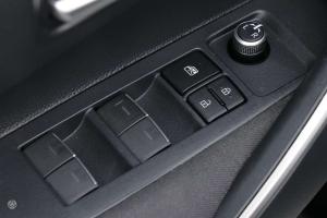 Black Toyota Corolla 2022 in Vilnius, with an engine capacity of 1.49 L and mileage of 23 thousand km for 19600 €, photo 22 on AUTOMOTO.COM.LV