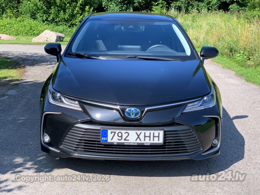 Черный Тойота Королла 2022 в Таллин, объемом двигателя 1.80 л и пробегом 24 тыс. км за 23500 €, фото 3 на AUTOMOTO.COM.LV
