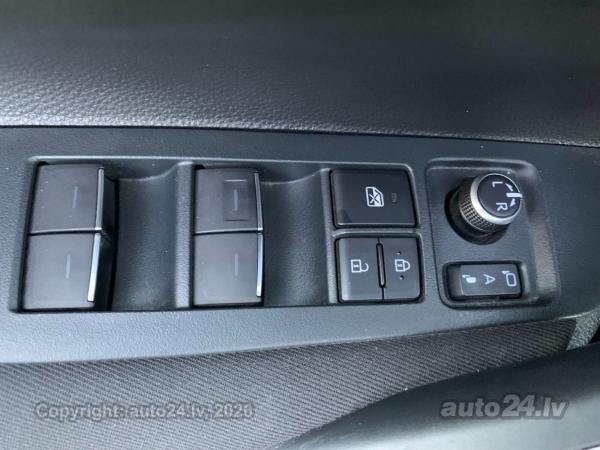 Melns Toyota Corolla 2022 Tallina, ar dzinēja tilpumu 1.80 L un nobraukumu 24 tūkst. km par 23500 €, foto 10 vietnē AUTOMOTO.COM.LV
