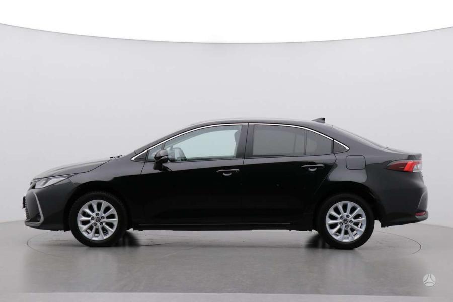 Melns Toyota Corolla 2022 Viļņa, ar dzinēja tilpumu 1.80 L un nobraukumu 85 tūkst. km par 23500 €, foto 5 vietnē AUTOMOTO.COM.LV