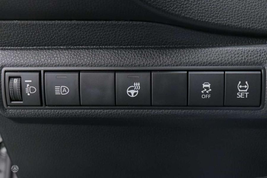 Melns Toyota Corolla 2022 Viļņa, ar dzinēja tilpumu 1.80 L un nobraukumu 85 tūkst. km par 23500 €, foto 24 vietnē AUTOMOTO.COM.LV