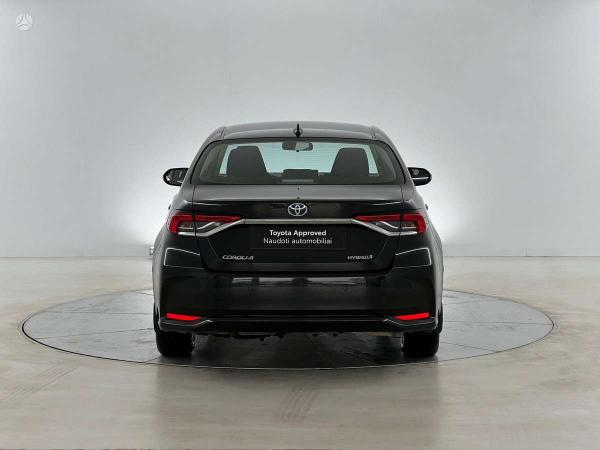 Melns Toyota Corolla 2022 Viļņa, ar dzinēja tilpumu 1.80 L un nobraukumu 156 tūkst. km par 17900 €, foto 4 vietnē AUTOMOTO.COM.LV