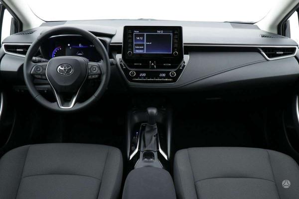 Black Toyota Corolla 2022 in Vilnius, with an engine capacity of 1.49 L and mileage of 23 thousand km for 19600 €, photo 8 on AUTOMOTO.COM.LV