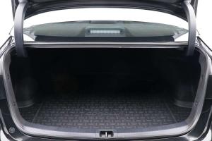 Black Toyota Corolla 2022 in Vilnius, with an engine capacity of 1.49 L and mileage of 23 thousand km for 19600 €, photo 12 on AUTOMOTO.COM.LV