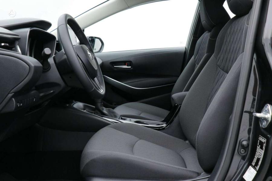 Black Toyota Corolla 2022 in Vilnius, with an engine capacity of 1.49 L and mileage of 23 thousand km for 19600 €, photo 13 on AUTOMOTO.COM.LV