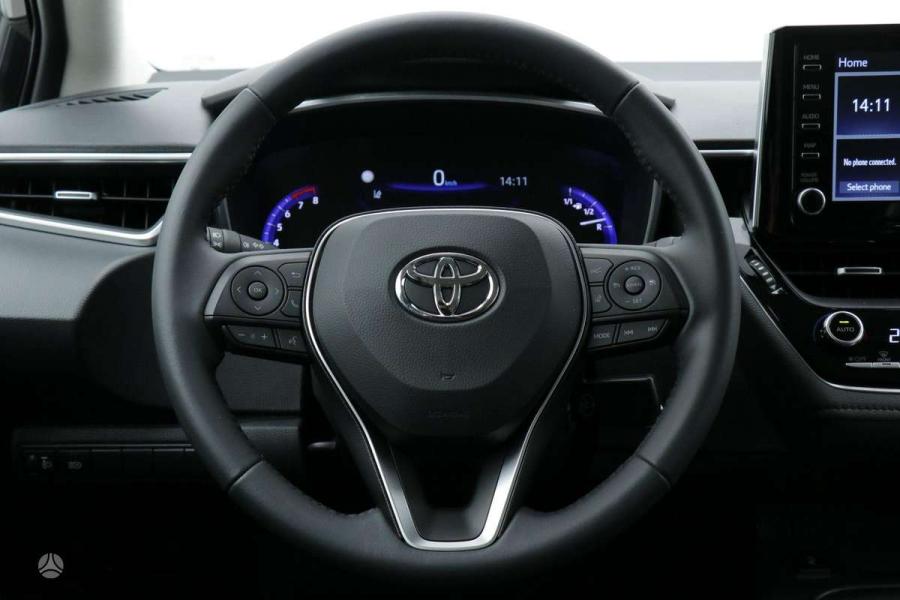 Black Toyota Corolla 2022 in Vilnius, with an engine capacity of 1.49 L and mileage of 23 thousand km for 19600 €, photo 14 on AUTOMOTO.COM.LV