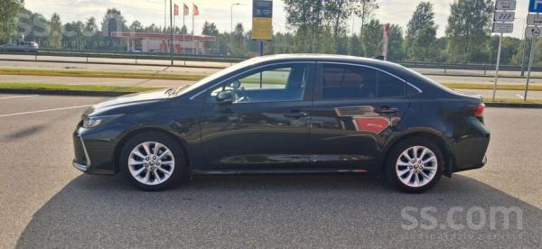 Melns Toyota Corolla 2022 Rīga, ar dzinēja tilpumu 1.50 L un nobraukumu 24 tūkst. km par 17999 €, foto 3 vietnē AUTOMOTO.COM.LV