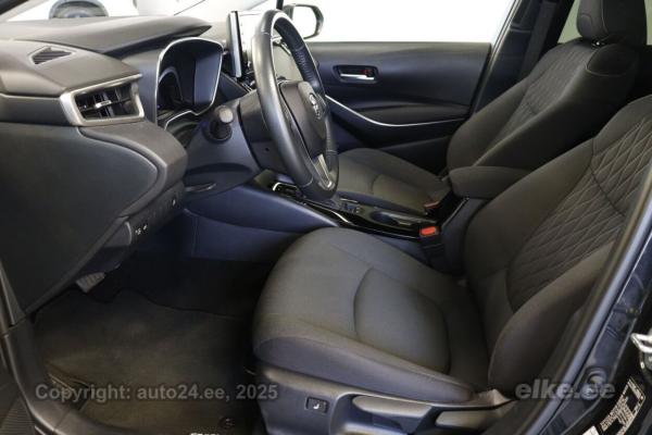 Black Toyota Corolla 2023 in Tallinn, with an engine capacity of 1.49 L and mileage of 27 thousand km for 20990 €, photo 11 on AUTOMOTO.COM.LV