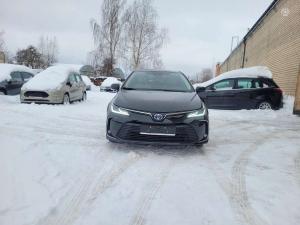 Black Toyota Corolla 2023 in Telschi, with an engine capacity of 1.80 L and mileage of 11 thousand km for 20550 €, photo 2 on AUTOMOTO.COM.LV