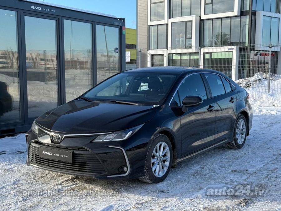 Black Toyota Corolla 2023 in Tallinn, with an engine capacity of 1.50 L and mileage of 59 thousand km for 19790 €, photo 1 on AUTOMOTO.COM.LV