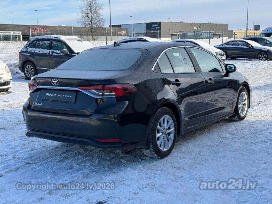 Black Toyota Corolla 2023 in Tallinn, with an engine capacity of 1.50 L and mileage of 59 thousand km for 19790 €, photo 3 on AUTOMOTO.COM.LV