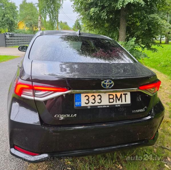 Black Toyota Corolla 2023 in Tallinn, with an engine capacity of 1.80 L and mileage of 47 thousand km for 25499 €, photo 4 on AUTOMOTO.COM.LV