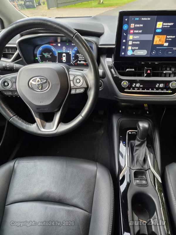 Black Toyota Corolla 2023 in Tallinn, with an engine capacity of 1.80 L and mileage of 47 thousand km for 25499 €, photo 9 on AUTOMOTO.COM.LV