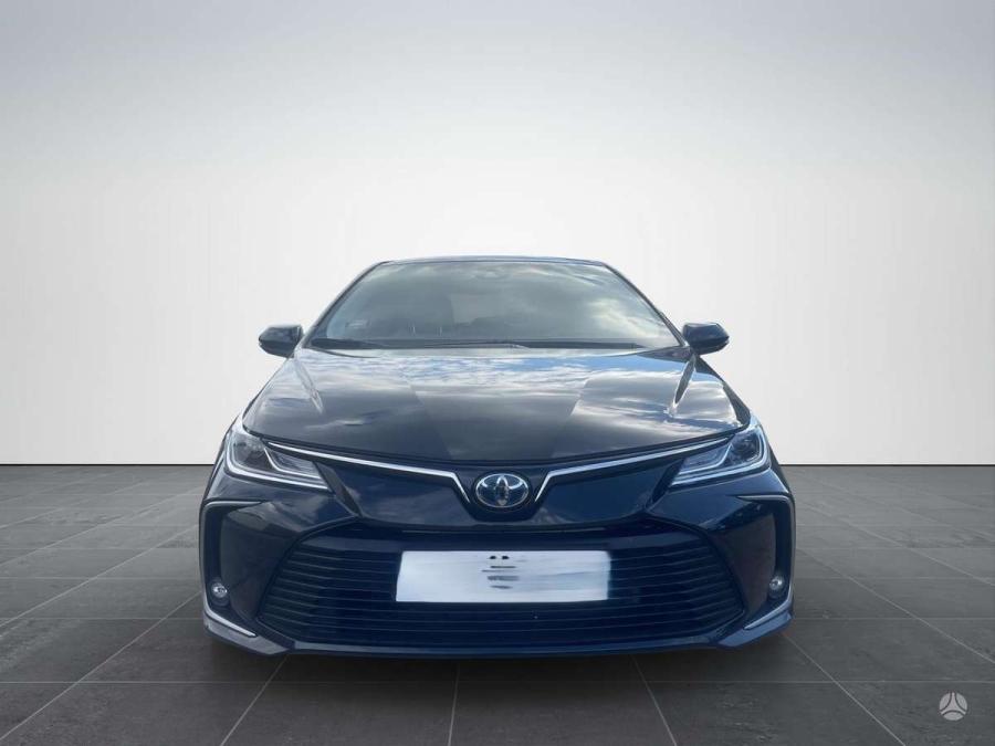 Melns Toyota Corolla 2023 Telšiai, ar dzinēja tilpumu 1.80 L un nobraukumu 11 tūkst. km par 20500 €, foto 5 vietnē AUTOMOTO.COM.LV