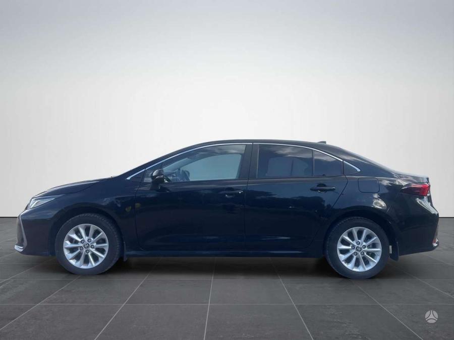 Melns Toyota Corolla 2023 Telšiai, ar dzinēja tilpumu 1.80 L un nobraukumu 11 tūkst. km par 20500 €, foto 6 vietnē AUTOMOTO.COM.LV