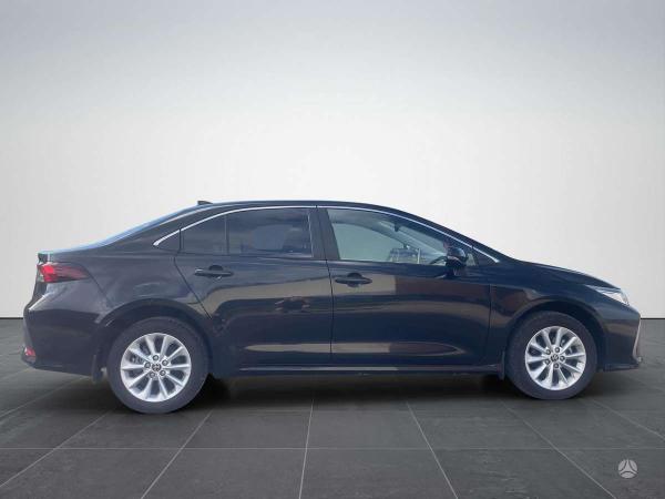 Melns Toyota Corolla 2023 Telšiai, ar dzinēja tilpumu 1.80 L un nobraukumu 11 tūkst. km par 20500 €, foto 8 vietnē AUTOMOTO.COM.LV