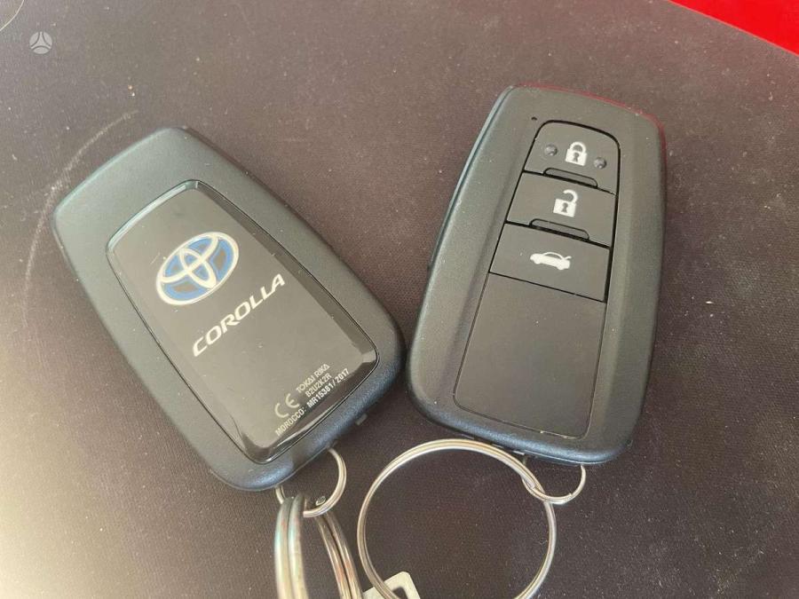 Melns Toyota Corolla 2023 Telšiai, ar dzinēja tilpumu 1.80 L un nobraukumu 11 tūkst. km par 20500 €, foto 10 vietnē AUTOMOTO.COM.LV