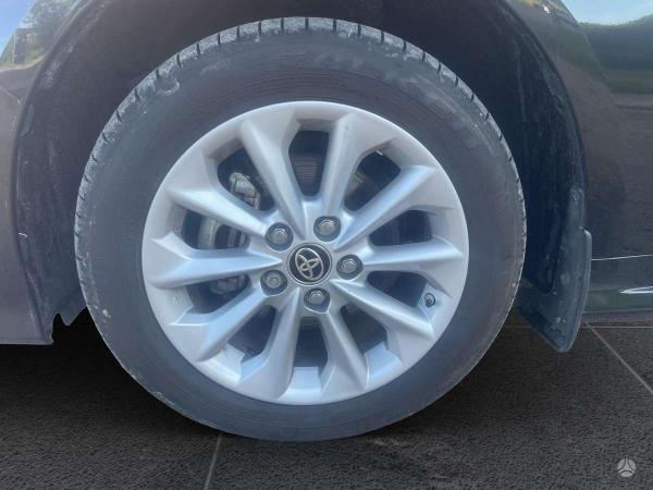 Melns Toyota Corolla 2023 Telšiai, ar dzinēja tilpumu 1.80 L un nobraukumu 11 tūkst. km par 20500 €, foto 10 vietnē AUTOMOTO.COM.LV