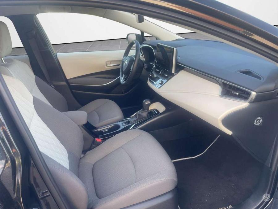 Melns Toyota Corolla 2023 Telšiai, ar dzinēja tilpumu 1.80 L un nobraukumu 11 tūkst. km par 20500 €, foto 14 vietnē AUTOMOTO.COM.LV