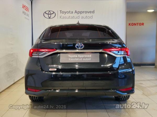 Melns Toyota Corolla 2024 Tallina, ar dzinēja tilpumu 1.80 L un nobraukumu 47 tūkst. km par 24490 €, foto 4 vietnē AUTOMOTO.COM.LV