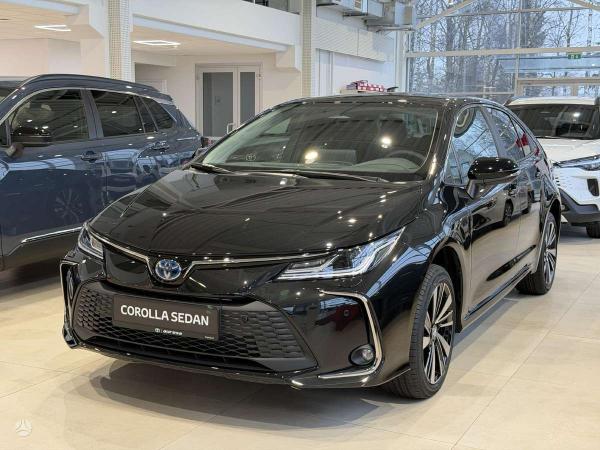 Black Toyota Corolla 2025 in Panevezys, with an engine capacity of 1.80 L and mileage of 1 thousand km for 27990 €, photo 1 on AUTOMOTO.COM.LV