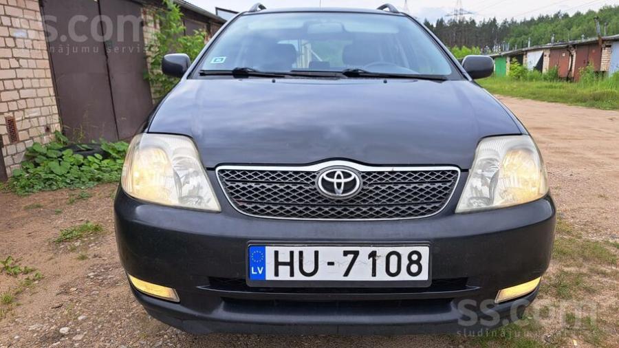 Melns Toyota Corolla 2002 Daugavpils, ar dzinēja tilpumu 2.00 L un nobraukumu 300 tūkst. km par 650 €, foto 3 vietnē AUTOMOTO.COM.LV