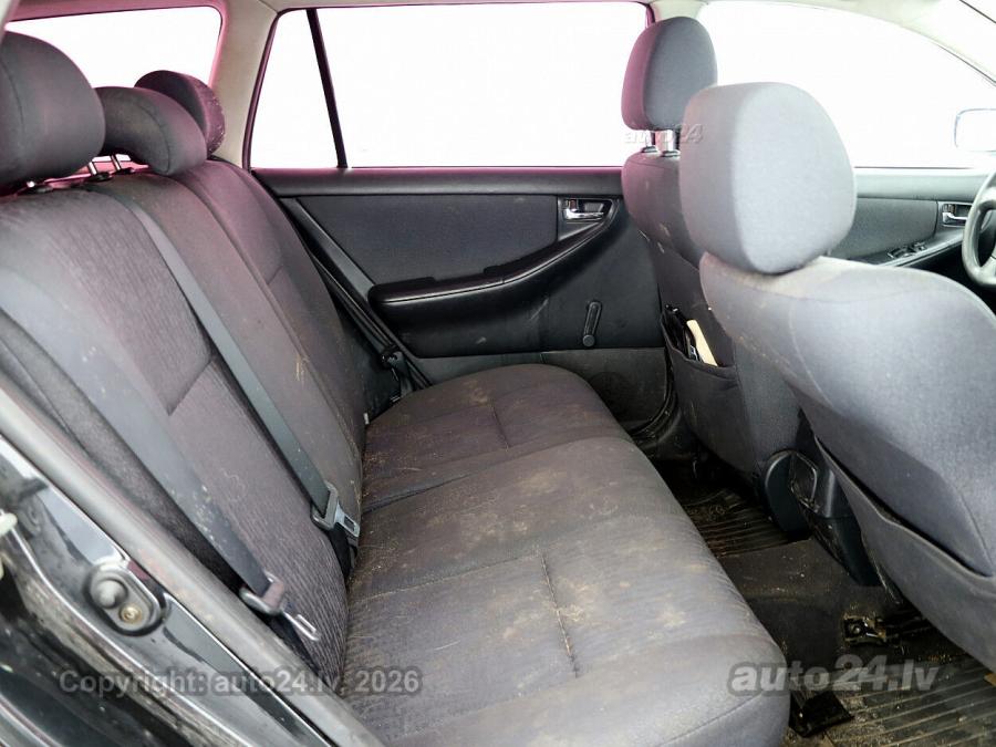 Melns Toyota Corolla 2004 Tallina, ar dzinēja tilpumu 2.00 L un nobraukumu 535 tūkst. km par 799 €, foto 7 vietnē AUTOMOTO.COM.LV