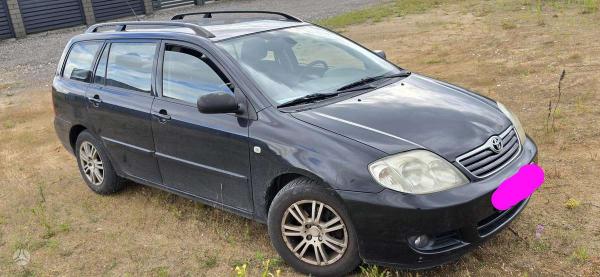 Black Toyota Corolla 2005 in Vilnius, with an engine capacity of 1.36 L and mileage of 293 thousand km for 1950 €, photo 2 on AUTOMOTO.COM.LV
