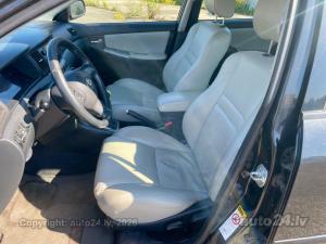 Melns Toyota Corolla 2005 Tallina, ar dzinēja tilpumu 2.00 L un nobraukumu 312 tūkst. km par 2750 €, foto 12 vietnē AUTOMOTO.COM.LV